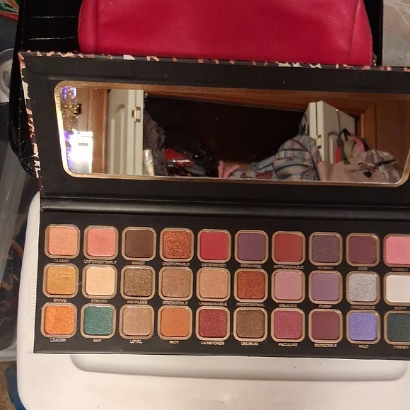 Violet Voss | Makeup | Giordano Colors Daring Beauty 3 Eyeshadow ...